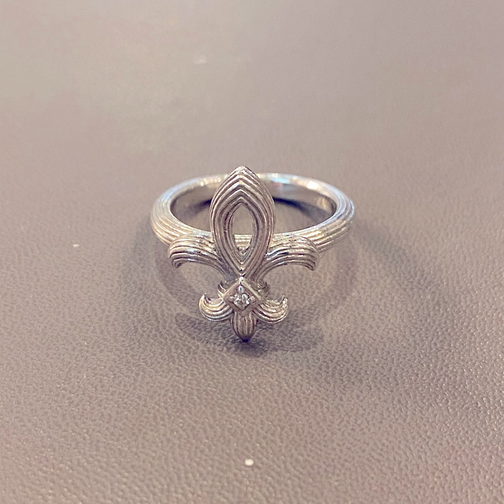 Fleur-De-Lis Ring - Gem